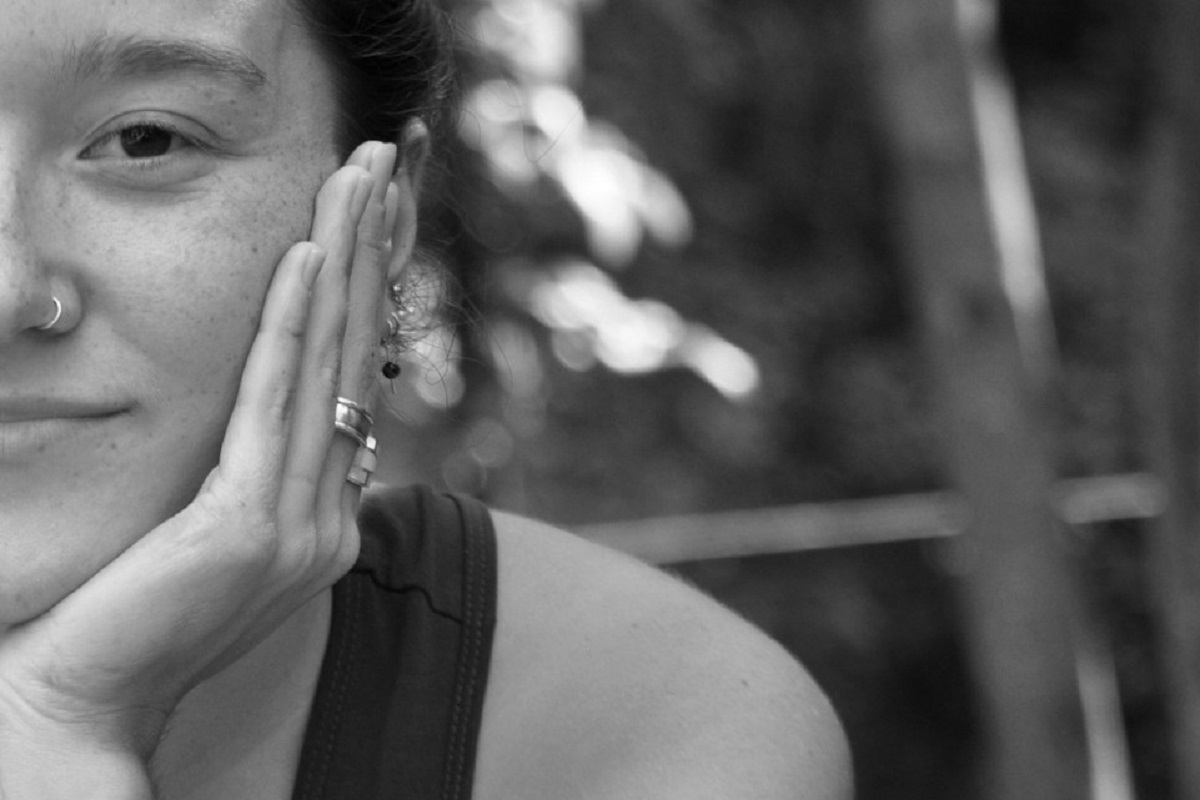 Maya Bushell: «El espíritu de un rostro» (poesía) – La Zebra
